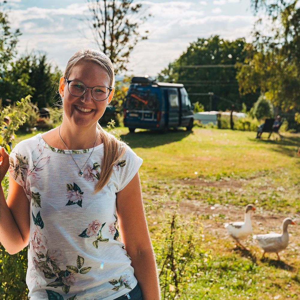 Naturnahe Camping-Stellplätze und Unterkünfte | hinterland.camp